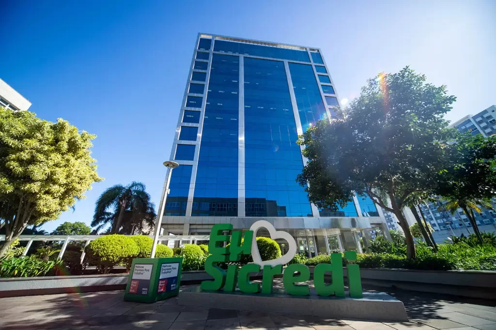 Sicredi gera R$ 23,5 bilhões em benefícios econômicos para seus ...